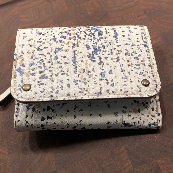 Safe Keepers | Bags | Nwot Safe Keepers Trifold Womens Wallet | Poshmark
